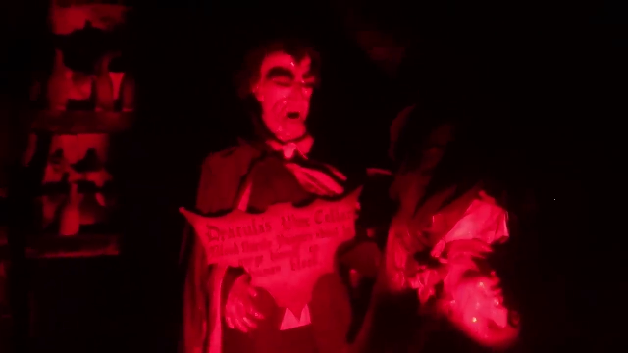 Dracula’s Haunted Castle (2) | The Kim Newman Web Site